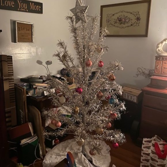 Holiday | 195 Silver Pom Pom Tinsal 6 Ft Christmas Tree With Color ...